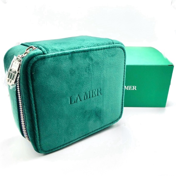 La Mer | Skincare | La Mer Case Green Velvet Limited Edition Holiday ...
